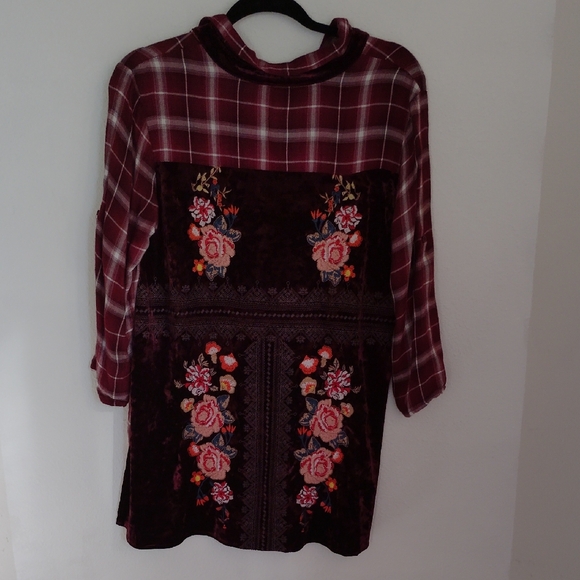 ANDREE BY UNIT | Tops | Andree By Unit Womens Plaid Embroidered Velvet ...